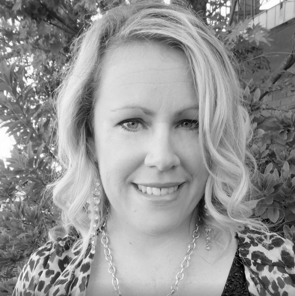 Designer Spotlight with Paige Evans: Tarrah McLean – Stamp & Scrapbook EXPO